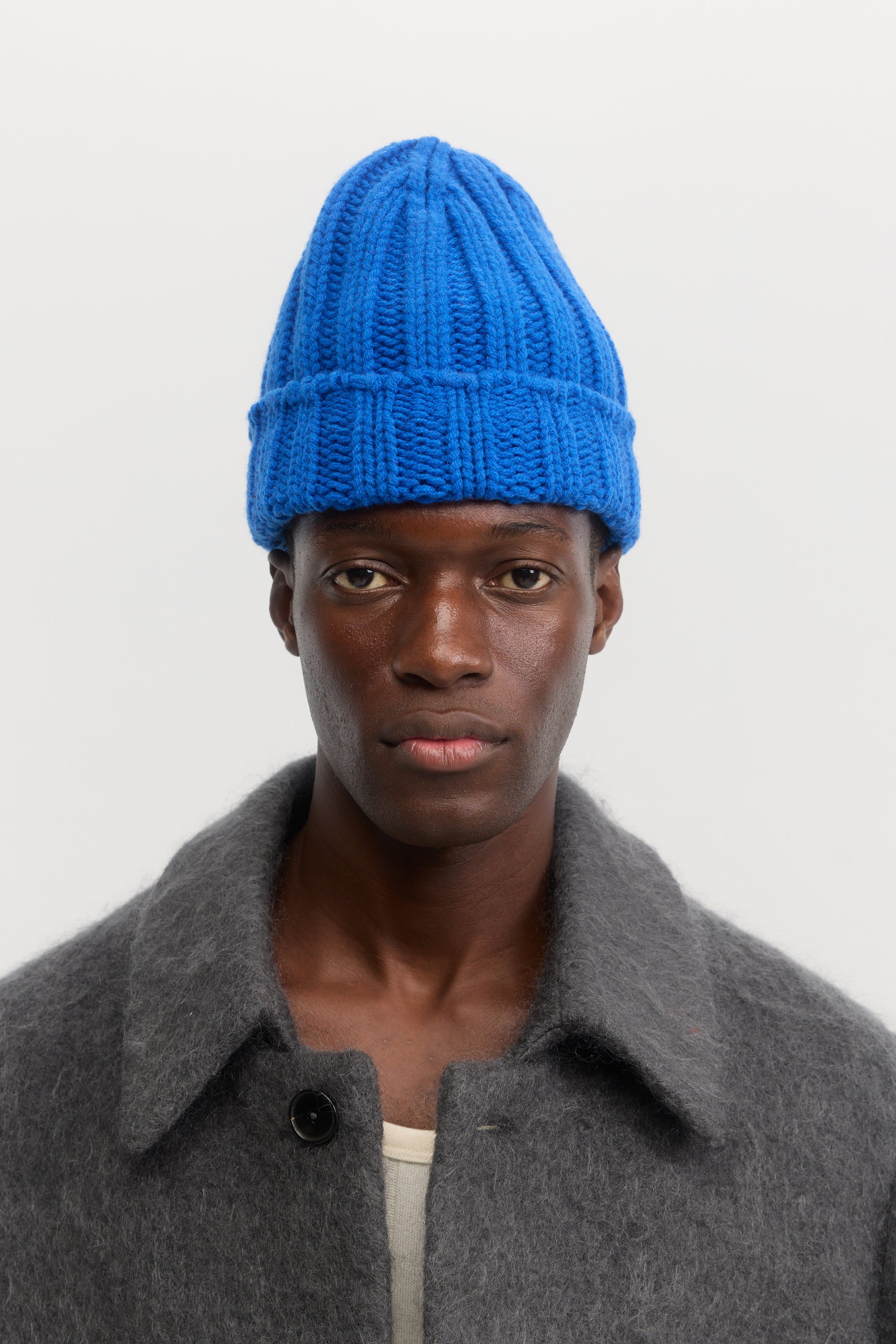 Azure blue crochet virgin wool beanie – École de Pensée